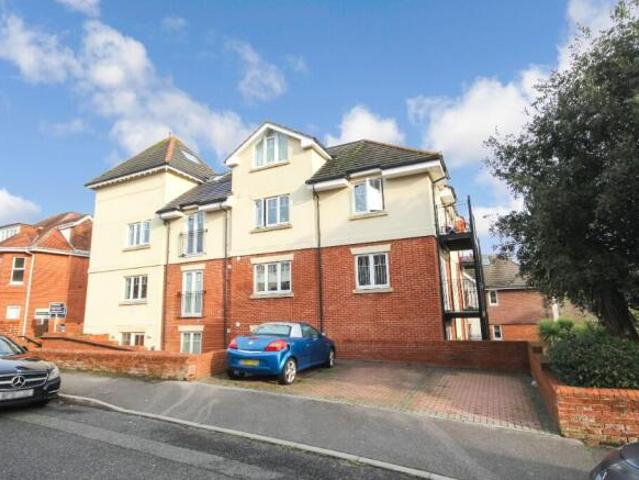 2 bedroom flat for rent in Burnaby Road, Bournemouth, Dorset, BH4