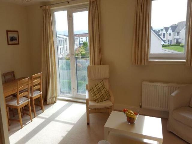 2 bedroom flat for rent in Burnbrae Drive, Edinburgh, EH12