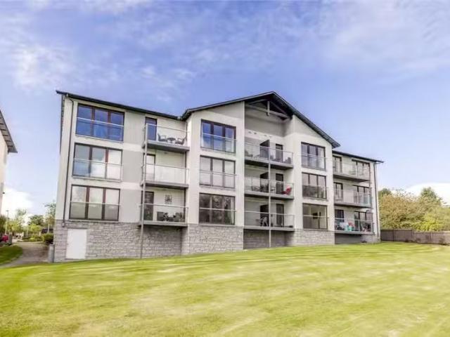 2 bedroom flat for rent in Burnside Drive, Dyce, Aberdeen, AB21