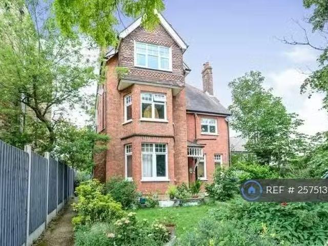 2 bedroom flat for rent in Burnt Ash Lane, Bromley, BR1