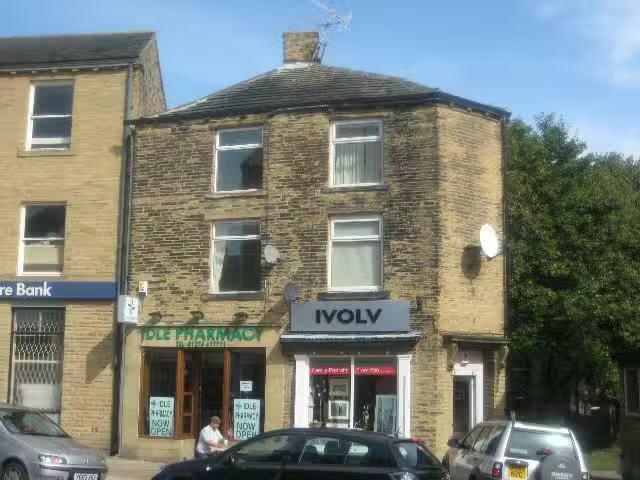 2 bedroom flat for rent in Butt Lane, Bradford, West Yorkshire.