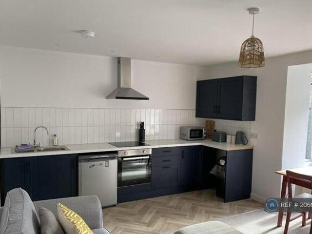 2 Bedroom Flat For Rent In Buxton