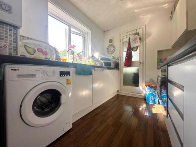 2 bedroom flat for rent in Byron Road, Southampton, SO19