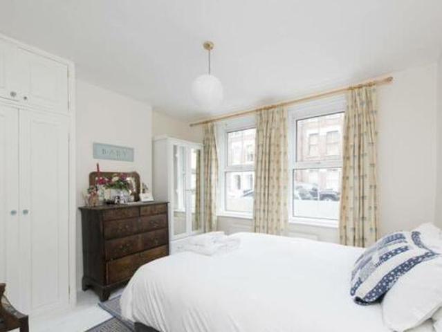 2 Bedroom Flat For Rent In Camberwell, London
