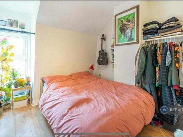 2 bedroom flat for rent in Camberwell Road, London, SE5