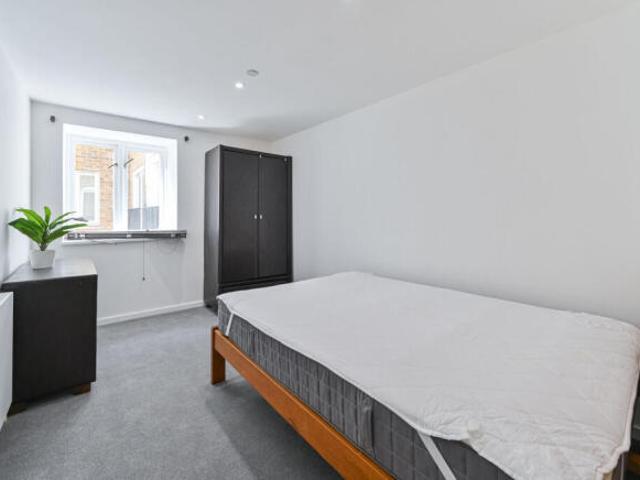 2 bedroom flat for rent in Camberwell Road, Southwark, London, SE5
