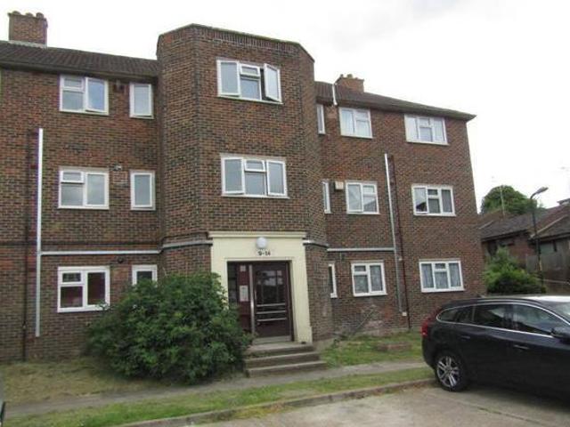 2 bedroom flat for rent in Cambria Avenue Borstal ME1