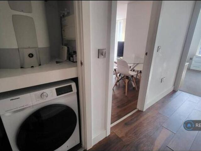 2 bedroom flat for rent in Cambridge St, Manchester, M1