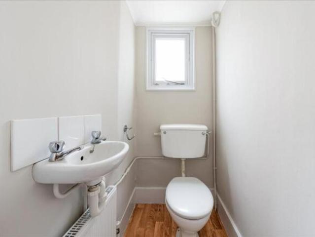 2 bedroom flat for rent in Cambridge Road, Battersea, London, SW11