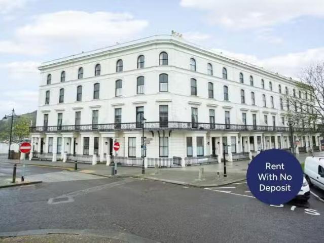 2 bedroom flat for rent in Cambridge Terrace, Dover, Kent, CT16