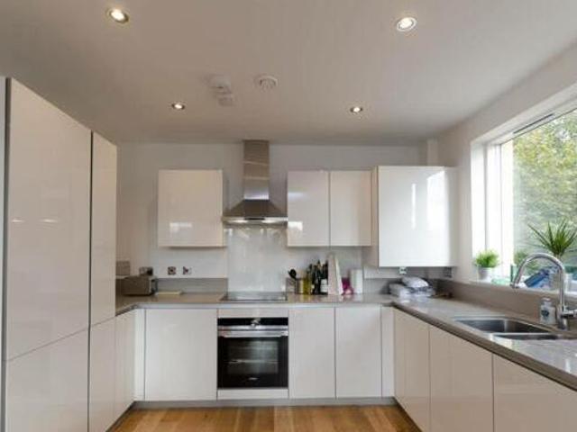 2 Bedroom Flat For Rent In Camden, London