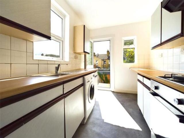 2 bedroom flat for rent in Camden Road, Walthamstow, London, E17