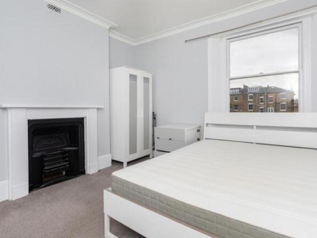 2 bedroom flat for rent in Camden Road, London, NW1