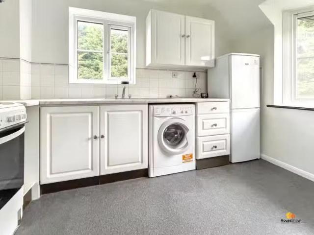 2 bedroom flat for rent in Cameron Road, Chesham, HP5