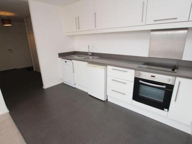 2 bedroom flat for rent in Canal Street, Nottingham, NG1