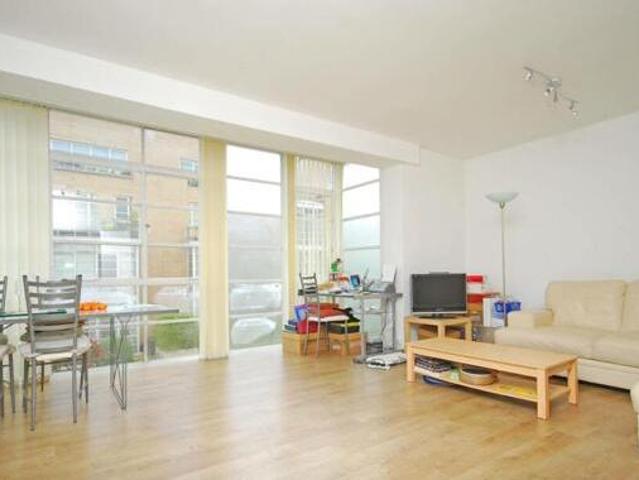 2 Bedroom Flat For Rent In Canary Wharf, London