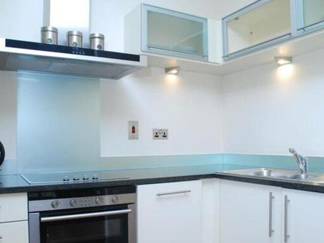 2 Bedroom Flat For Rent In Canary Wharf, London