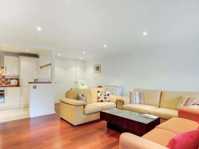 2 Bedroom Flat For Rent In Canary Wharf, London