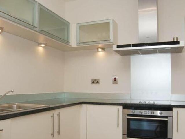 2 Bedroom Flat For Rent In Canary Wharf, London