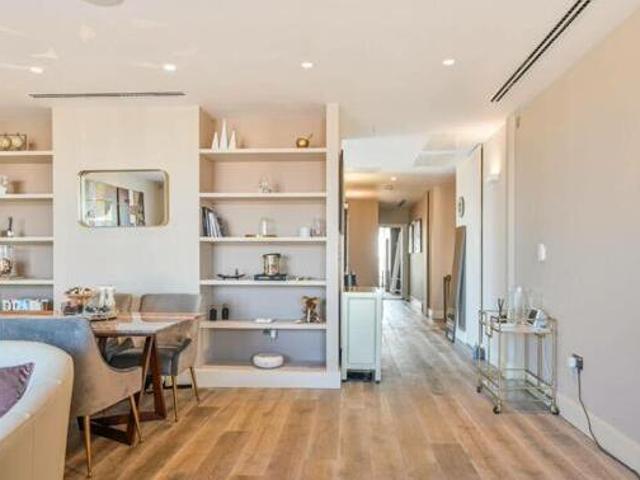 2 Bedroom Flat For Rent In Canary Wharf, London