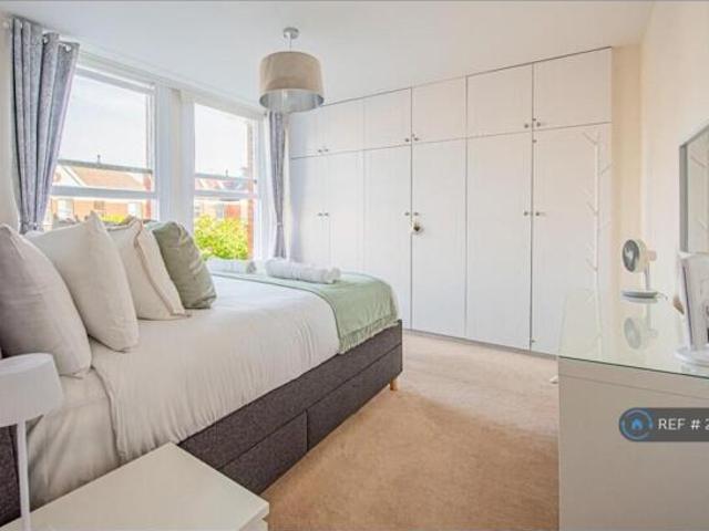 2 bedroom flat for rent in Canfield Gardens, London, NW6