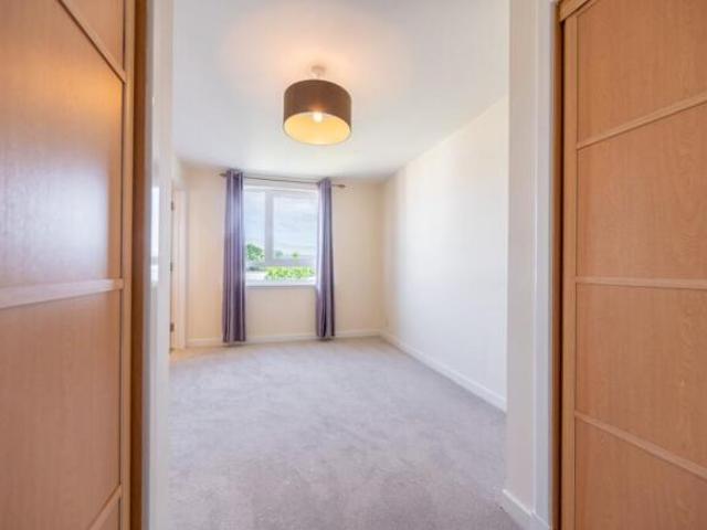 3 bedroom flat for rent in Canniesburn Quadrant, Bearsden, East Dunbartonshire, G61