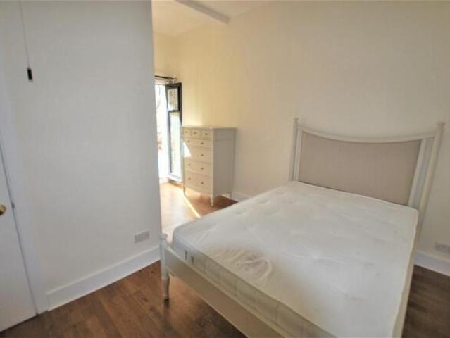 2 bedroom flat for rent in Canonbury Mews, Petherton Road, Hackney, London, N5