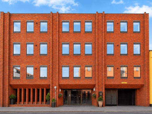 2 bedroom flat for rent in Cabot Apartments, Surrey Street, BS2