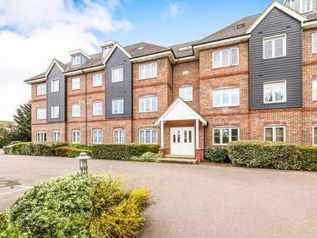 2 bedroom flat for rent in Cadwell Lane Hitchin SG4