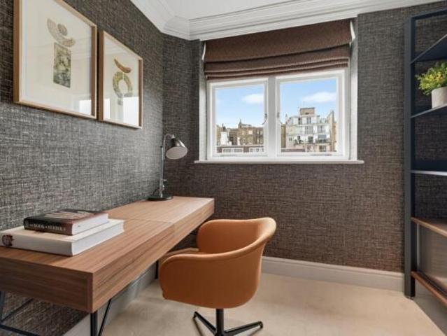 2 bedroom flat for rent in Cadogan Place, Knightsbridge, London, SW1X