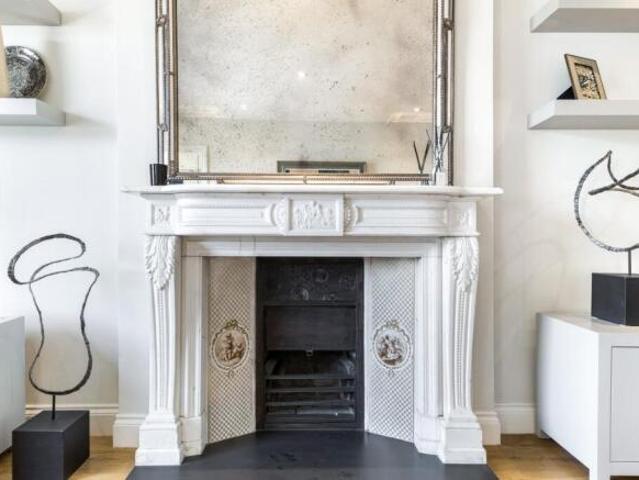 2 bedroom flat for rent in Cadogan Place, Knightsbridge, London, SW1X