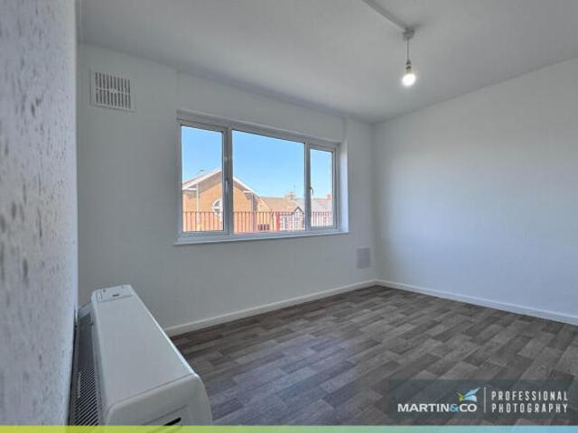 2 bedroom flat for rent in Caerphilly Road, Birchgrove, CF14