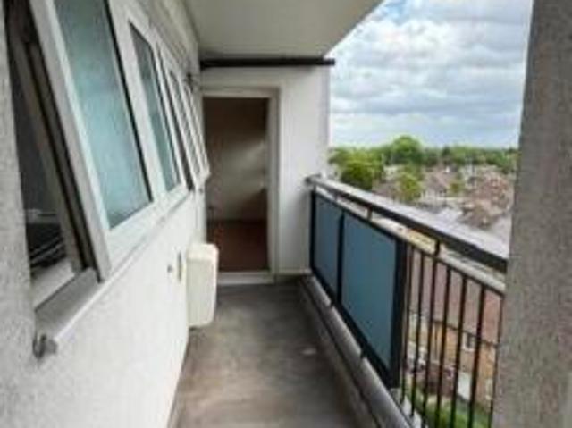2 bedroom flat for rent in Capel Road, London, E7