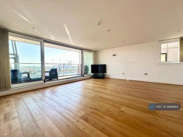 2 bedroom flat for rent in Capital East Aparts, London, E16