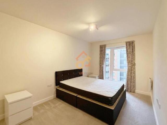 2 bedroom flat for rent in Capri House, 1 Beaufort Square, London NW9