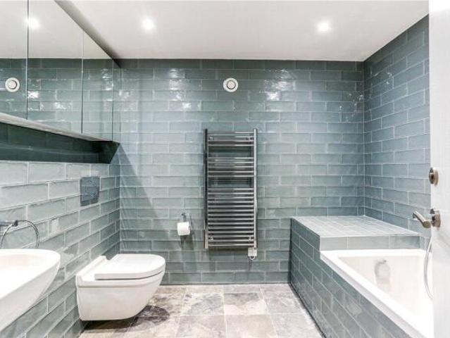 2 bedroom flat for rent in Cardamom Building, 31 Shad Thames, London, SE1
