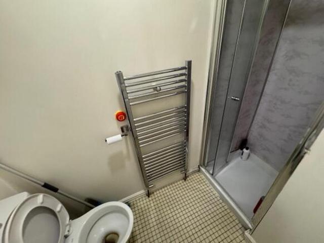 2 bedroom flat for rent in Cardiff Road, Luton, Bedfordshire, LU1
