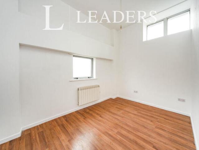 2 bedroom flat for rent in Cardiff Road, Luton, Bedfordshire, LU1