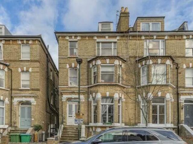 2 bedroom flat for rent in Cardigan Road Richmond TW10
