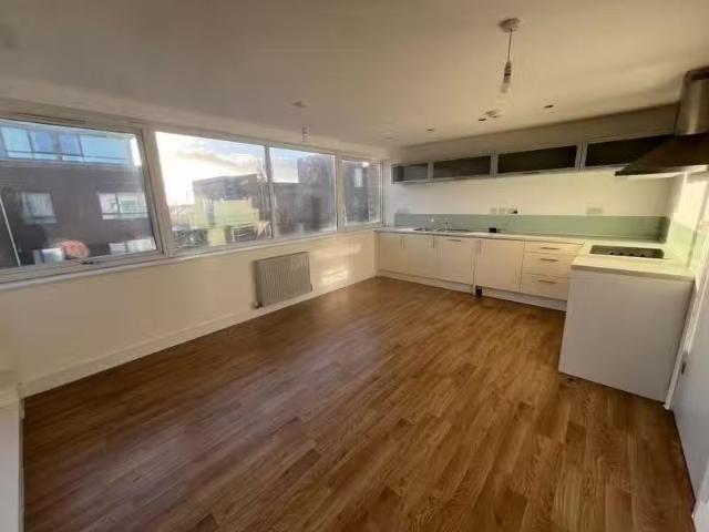 2 bedroom flat for rent in Carlett View, L19 2NP, L19