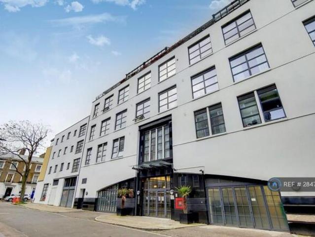 2 bedroom flat for rent in Carlow House, London, NW1