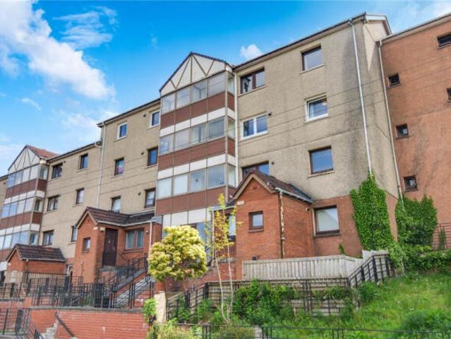 2 bedroom flat for rent in Carmunnock Road, Glasgow, G45