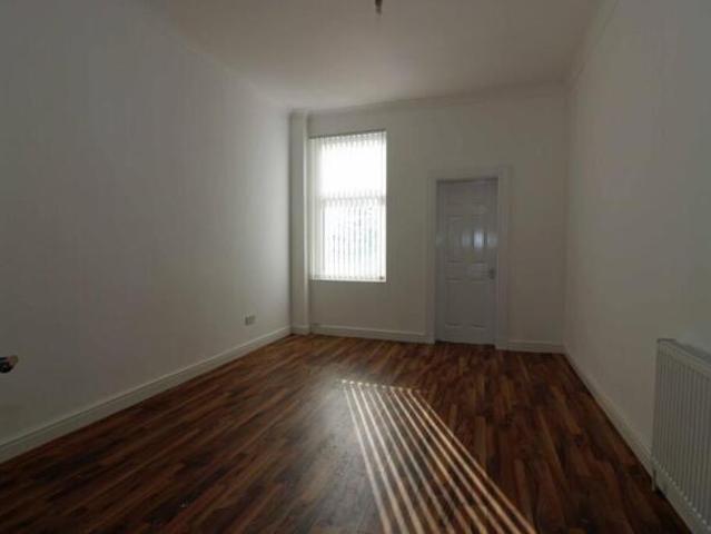 2 bedroom flat for rent in Carmyle Avenue, Carmyle, Glasgow, G32 8EE, G32