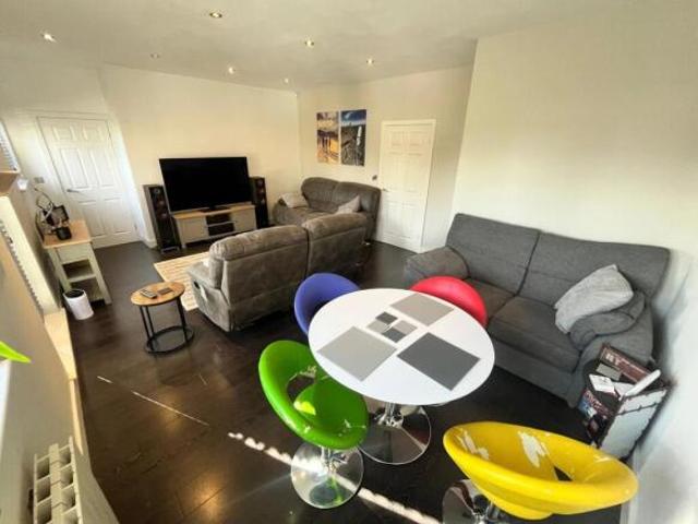 2 bedroom flat for rent in Carr Lane, Bessacarr, DN4