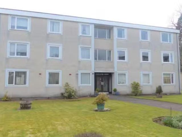 2 bedroom flat for rent in Castleton Court, Newton Mearns, Gla.