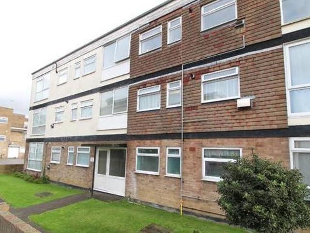 2 bedroom flat for rent in Castle Court Castle Lane Hadleigh Essex SS7