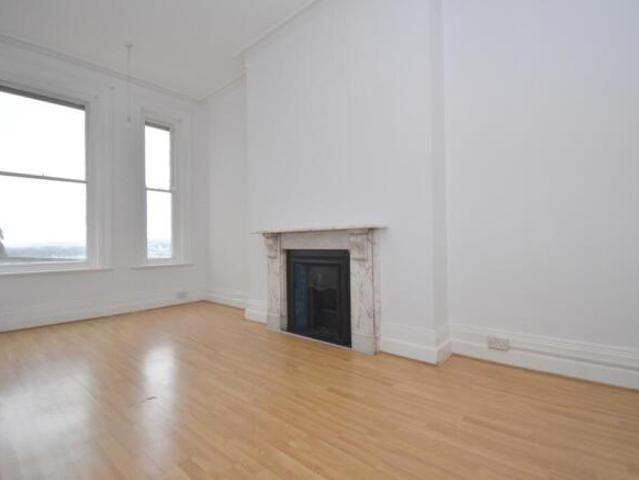 2 bedroom flat for rent in Castle Hill Rochester ME1