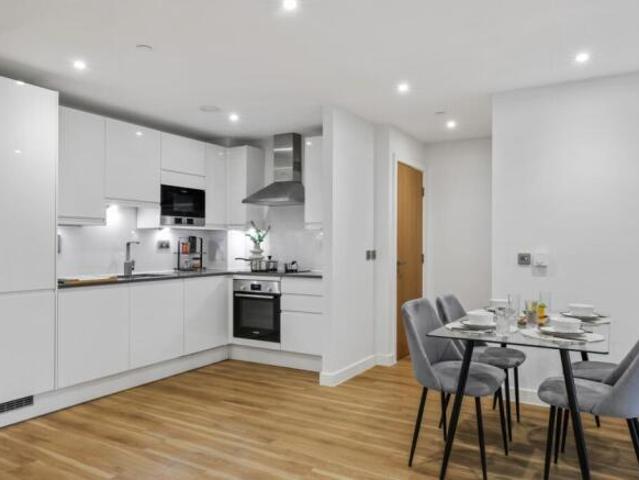 2 bedroom flat for rent in Castle Park View, Castle Street, Bristol, BS2