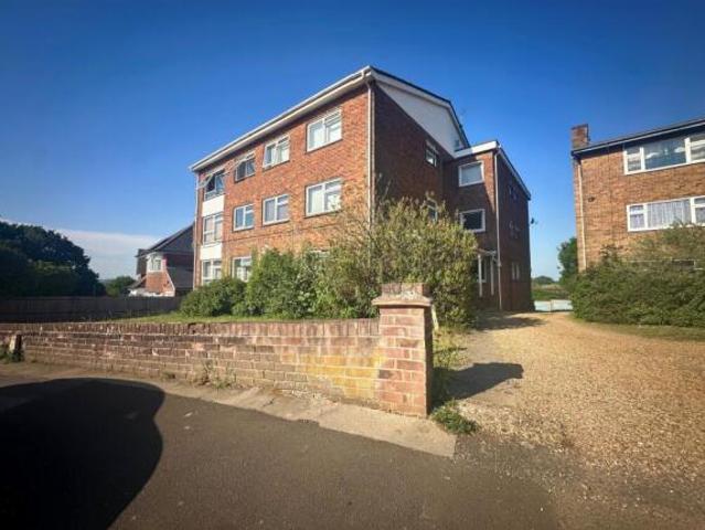 2 bedroom flat for rent in Castle Road, Southampton, Hampshire, SO18