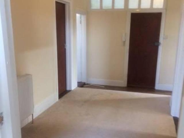 2 bedroom flat for rent in Castle Road Southsea PO5